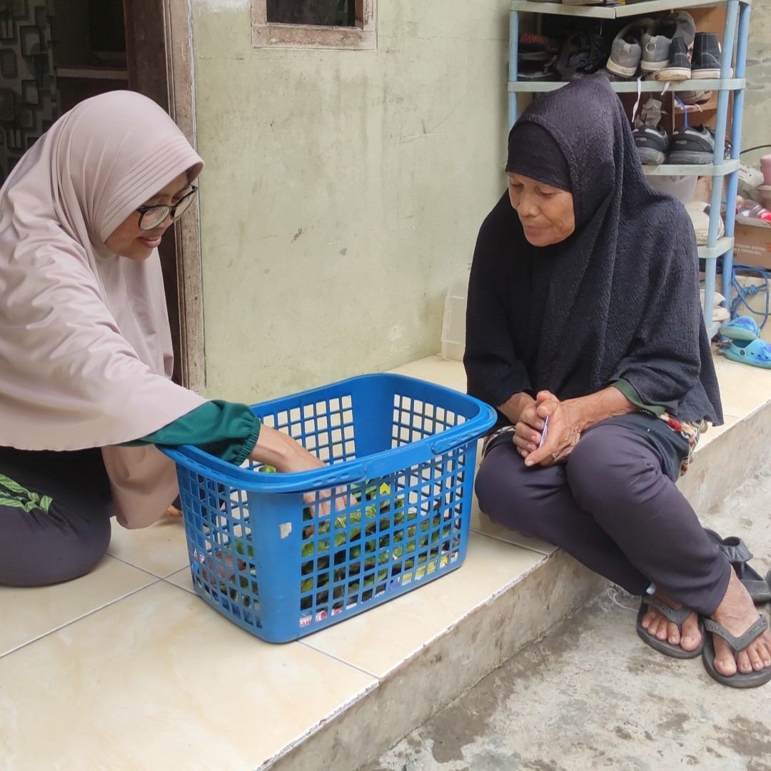 Campaign - Dulu Dibuang! Lansia 68 Tahun Kini Hidup Sebatangkara! | Forhumanity.id